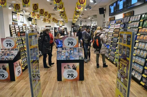 Tiger Safari AS: Platebutikken Tiger - Record store at Bernt Ankers ...