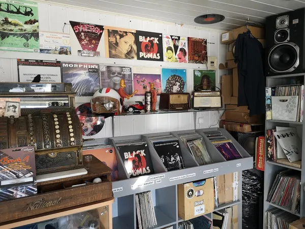 Vinilo Paštas (Dviračiai ir Žoliapjiovės) - Vinyl sign shop at Kauno g ...