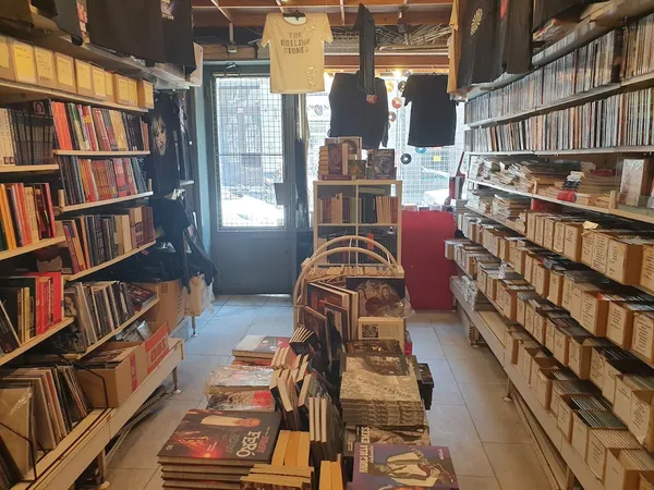 Rock Discount - Music store at Budapest, Király u. 108, HU | Vinyl World