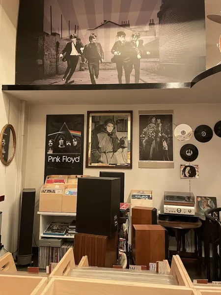 Il Vinile Vinyl Records - Record Store | Vinyl World