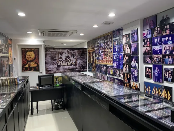 Hard Heavy - Record store at Rua das Laranjeiras 29 Loja 303 ...