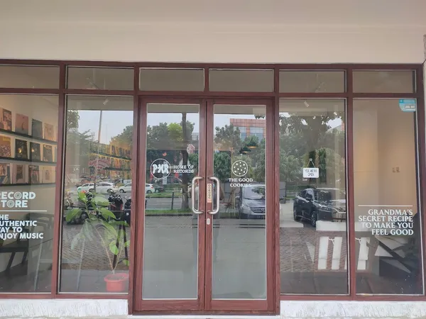 PHR Bintaro ( Piringan Hitam Recordstore ) - Record store at Ruko ...