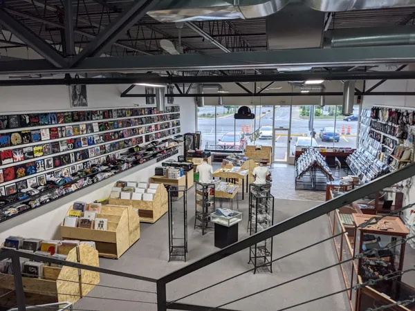 Les Disquaires Sunrise - Record store at 4125 Bd des Forges, Trois ...