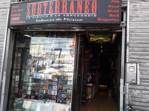 Vizcacha Records - Music store at Serrano 932, Iquique, CL | Vinyl World