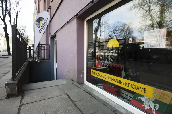 Plokštelių ir CD parduotuvė - Music store at Taikos pr. 113B, Kaunas ...