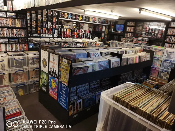 Record Stores in Hull, England, United Kingdom | Vinyl World