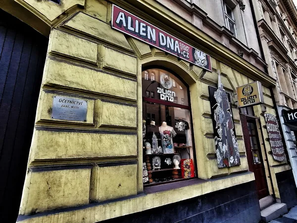 Alien DNA - Record Store | Vinyl World