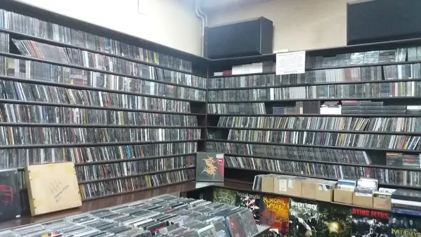 Kadıköy Plak Kulübü - Record store at Caferağa, Caferağa, Kadıköy İş ...