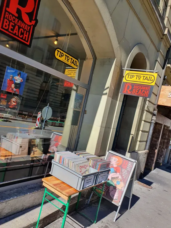 Layup GmbH - Art supply store at Monbijoustrasse 6, Bern, CH | Vinyl World