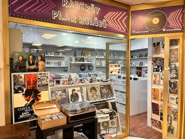 Kadıköy Plak Kulübü - Record store at Caferağa, Caferağa, Kadıköy İş ...