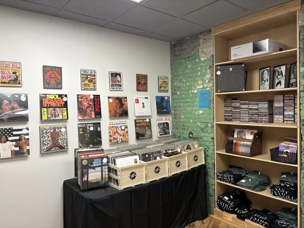 Record Stores near Morrisville, Pennsylvania, United States | Vinyl World
