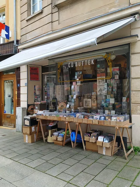 CD Buttek Beim Palais Sarl - Record Store | Vinyl World