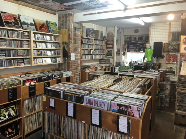 Matlock Music - Record store at 69 Dale Rd, Matlock, GB | Vinyl World