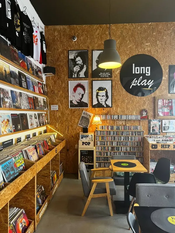 Record Stores near Poznań, Województwo wielkopolskie, Poland | Vinyl World