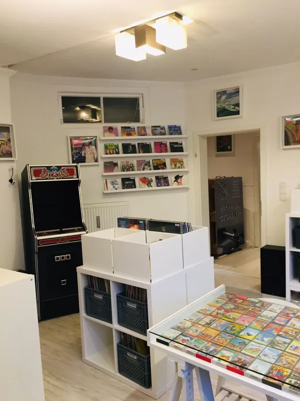 RetroKiste - RecordStore - Record store at Spreetstraße 9, Meldorf, DE ...